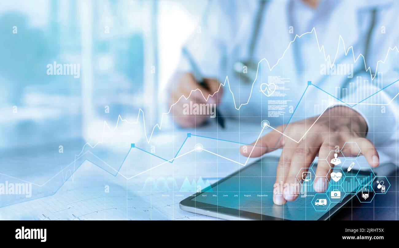 Doctor with chart report hi-res stock photography and images - Alamy