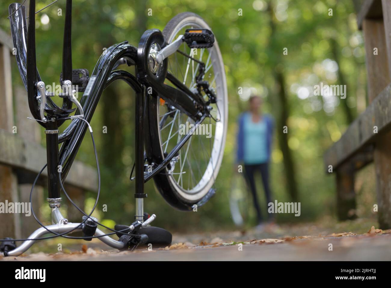 Broke mountain bike in hi-res stock photography and images - Alamy