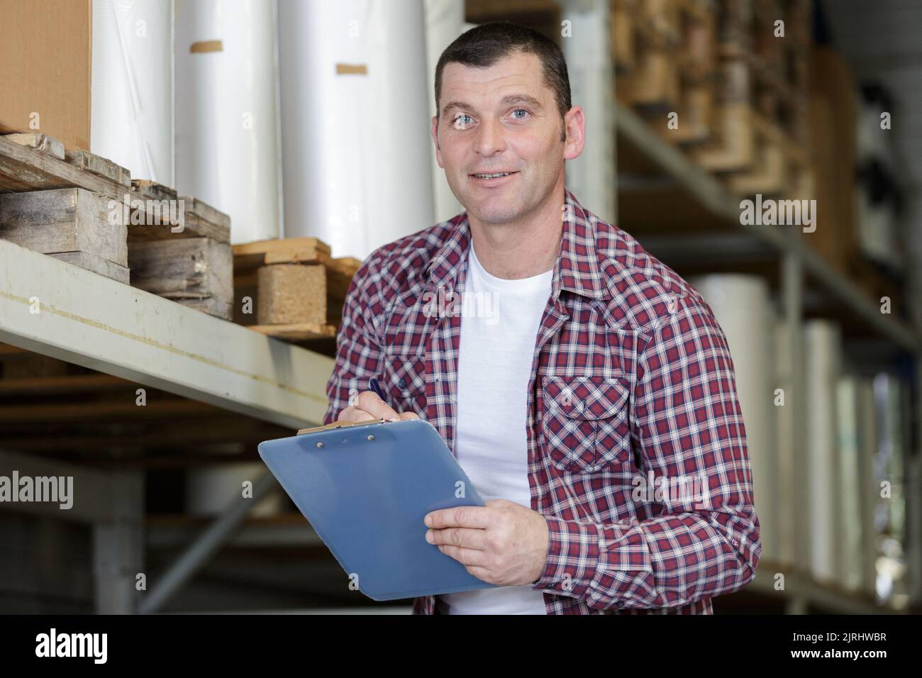Employee stock clerk hi-res stock photography and images - Alamy