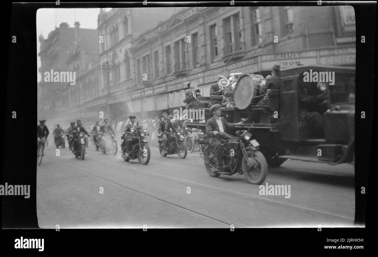 Visit of american red indians hi-res stock photography and images - Alamy