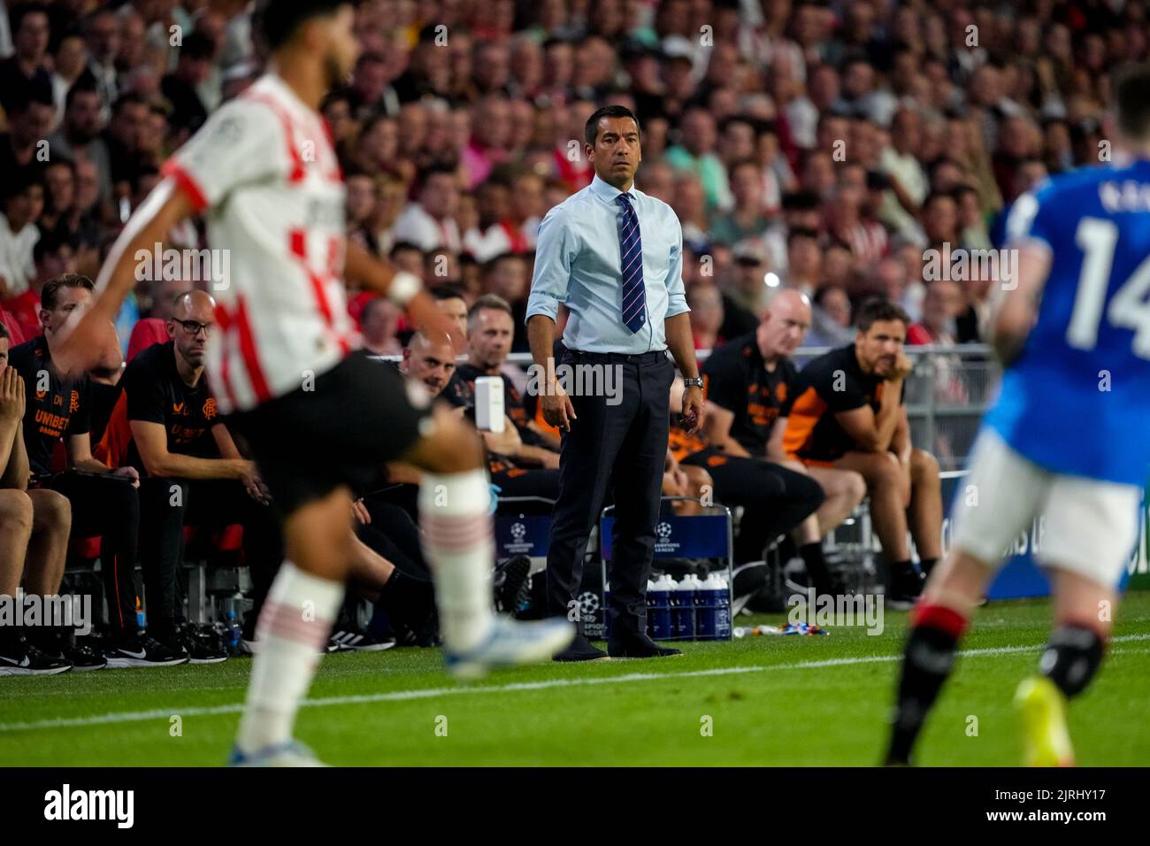 Giovanni van bronckhorst psv hi-res stock photography and images - Alamy