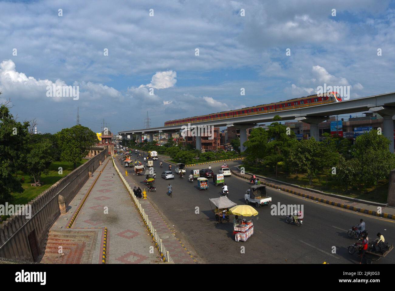An attractive stunning view of the clouds hovering on sky from ...