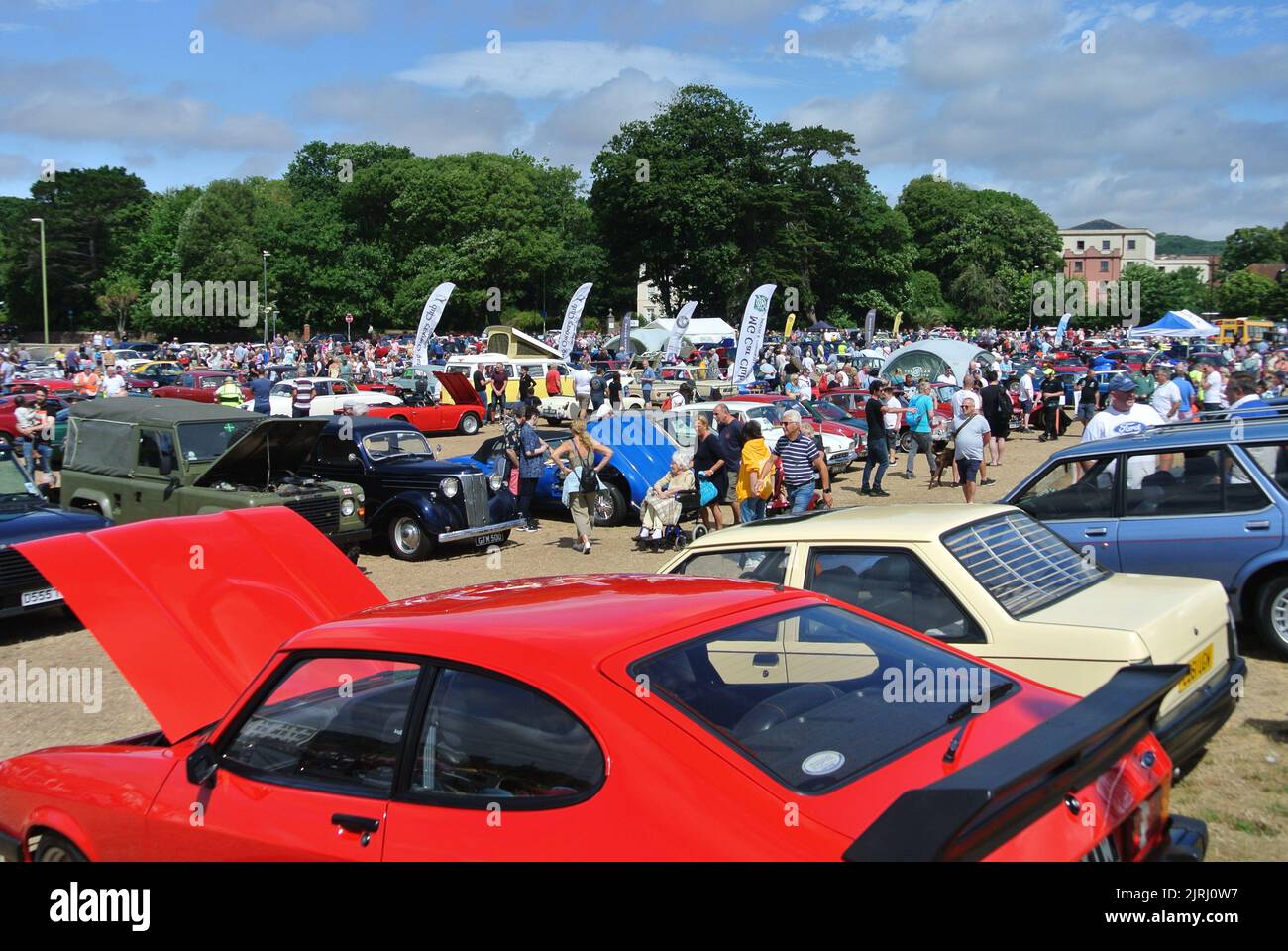 Overview of the English Riviera classic car show, Paignton, Devon ...
