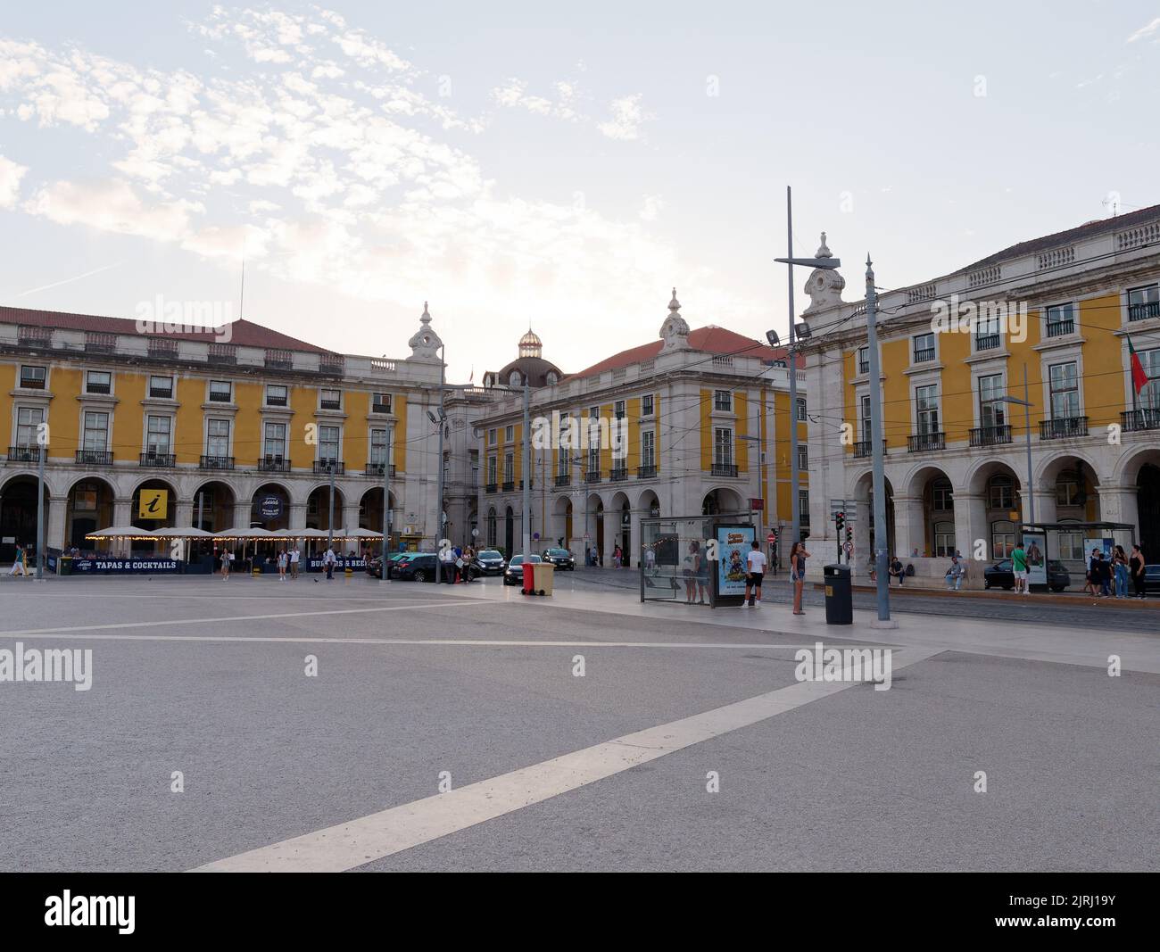 Commercial square hi-res stock photography and images - Alamy