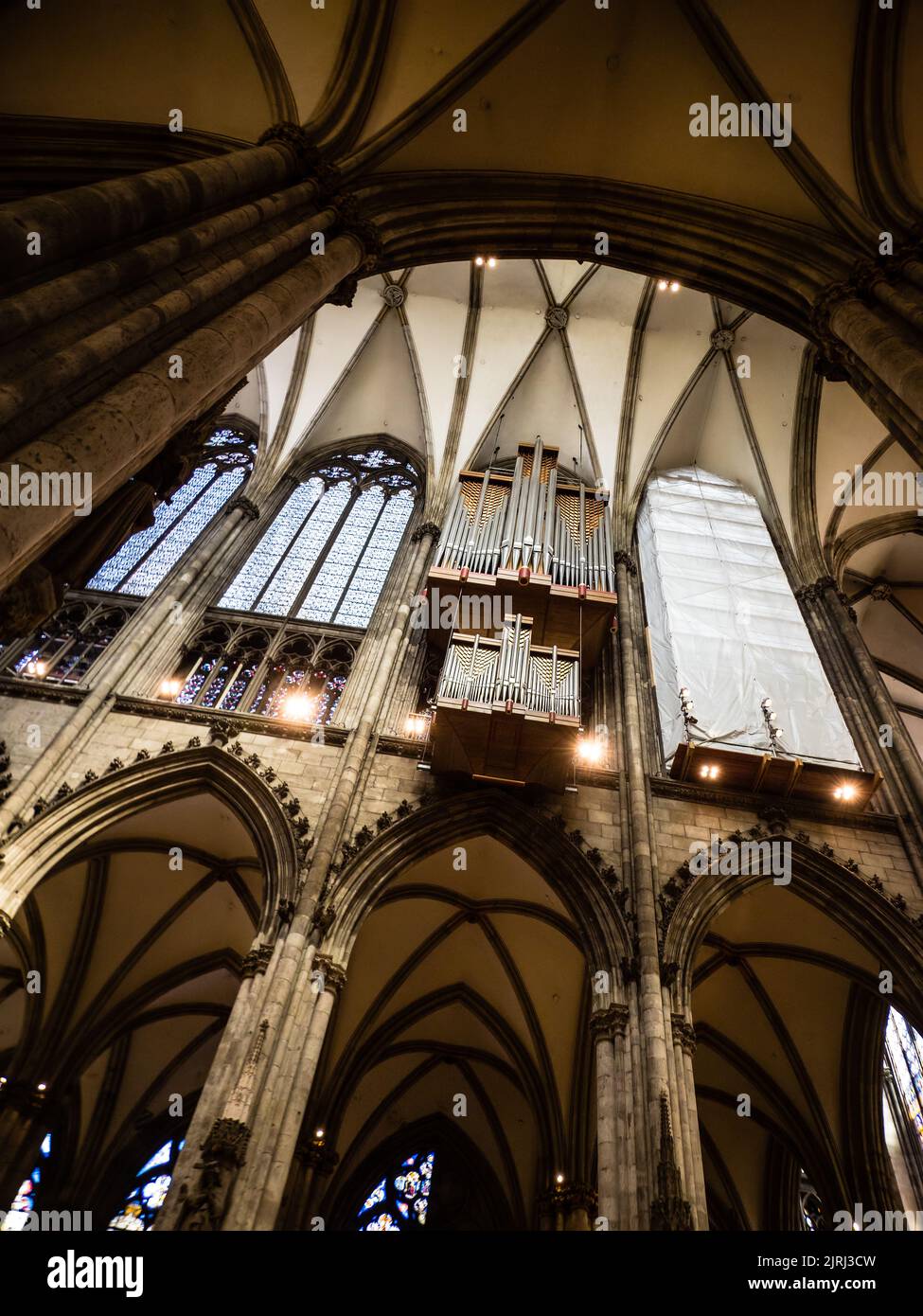 Cologne Cathedral interior Stock Photo - Alamy