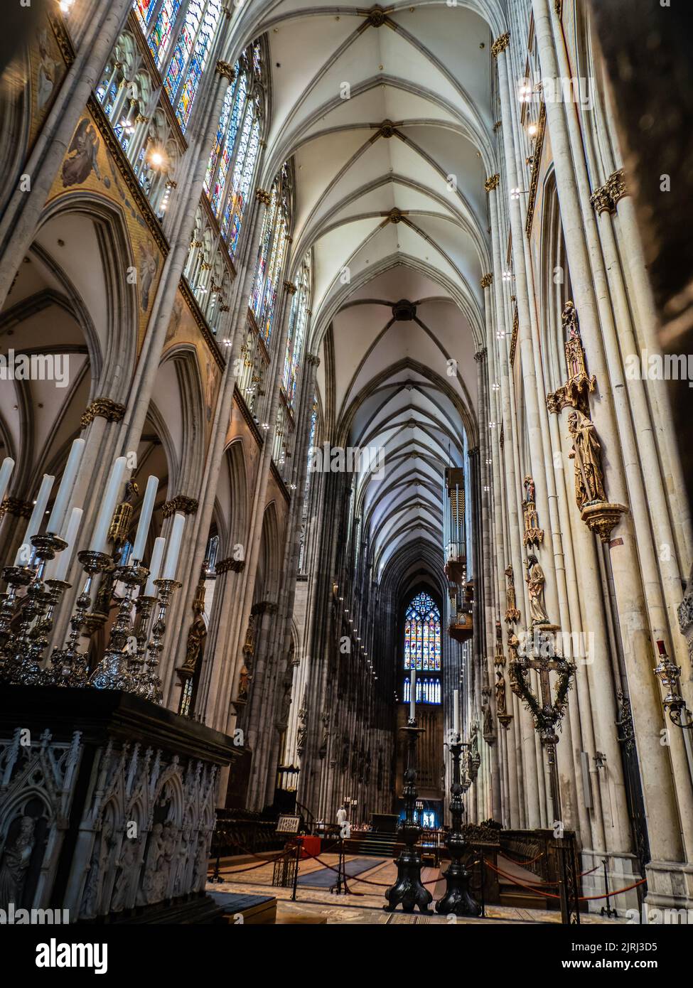 Dom cologne stained glass window hi-res stock photography and images ...
