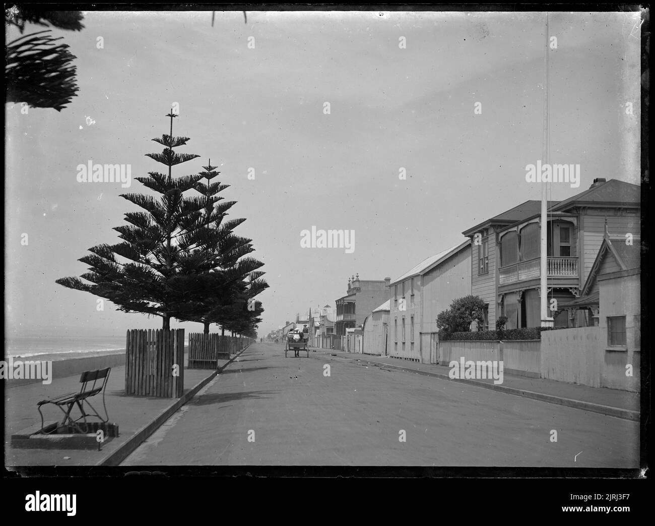 Marine Parade, Napier, 1905, by Fred Brockett Stock Photo - Alamy