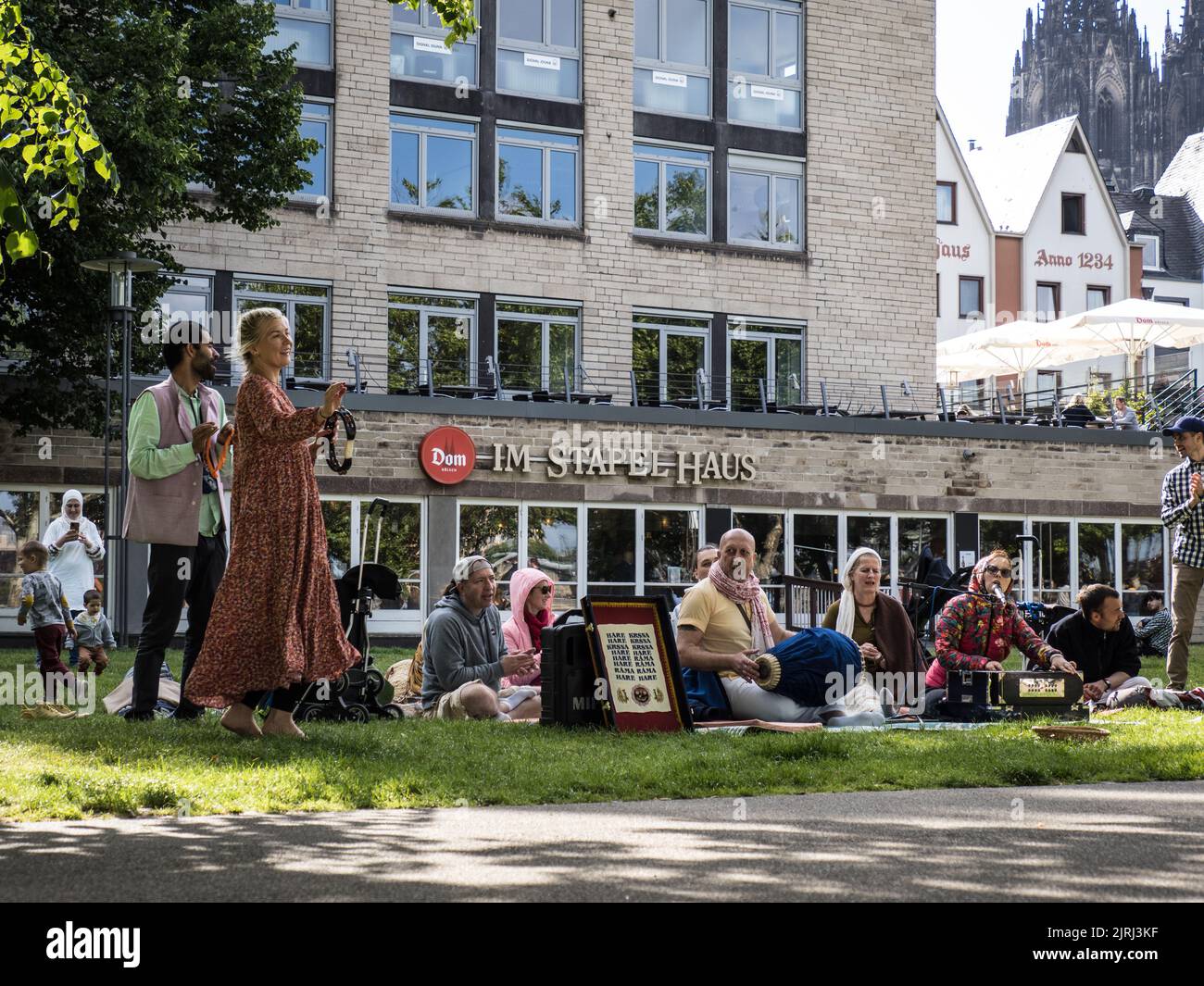 Hari krishna hi-res stock photography and images - Alamy