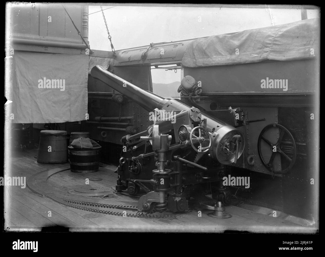 Ship's Gun, circa 1910, by Fred Brockett Stock Photo - Alamy