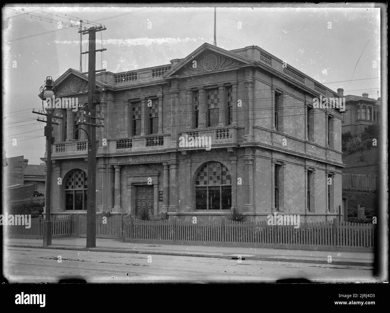 Wellington public library building hi-res stock photography and images ...
