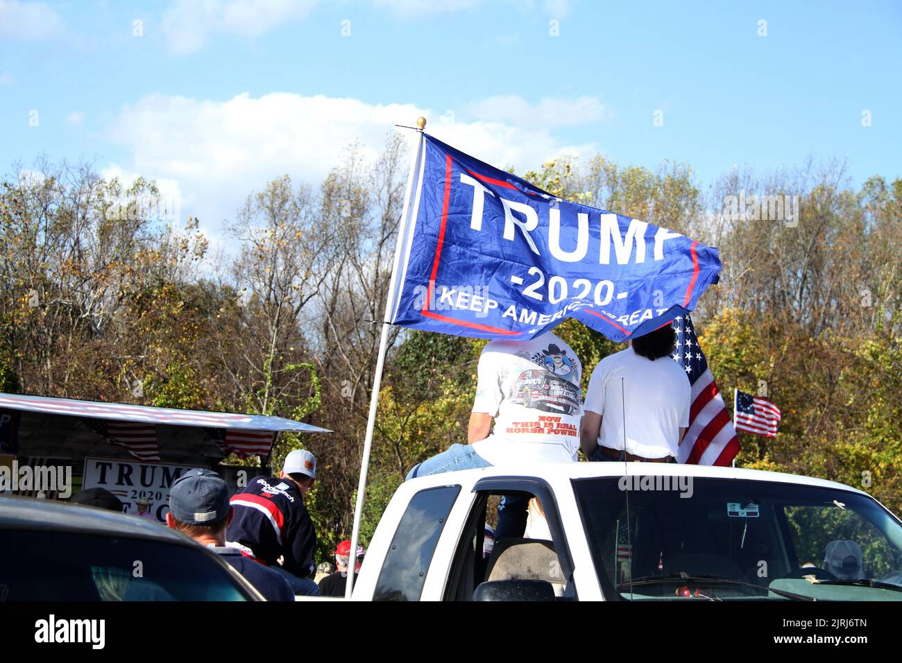 Trump flag truck hi-res stock photography and images - Alamy