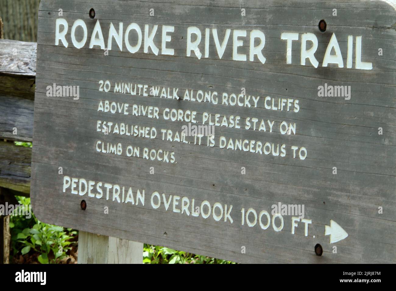Blue Ridge Parkway, VA, USA. Indicator on the trail at Roanoke River ...