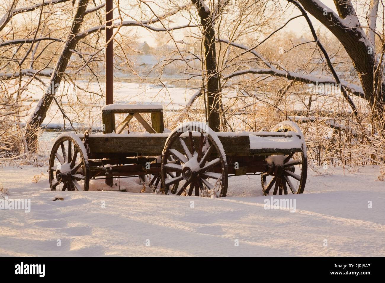 Vintage 1800s wooden wagon hi-res stock photography and images - Alamy