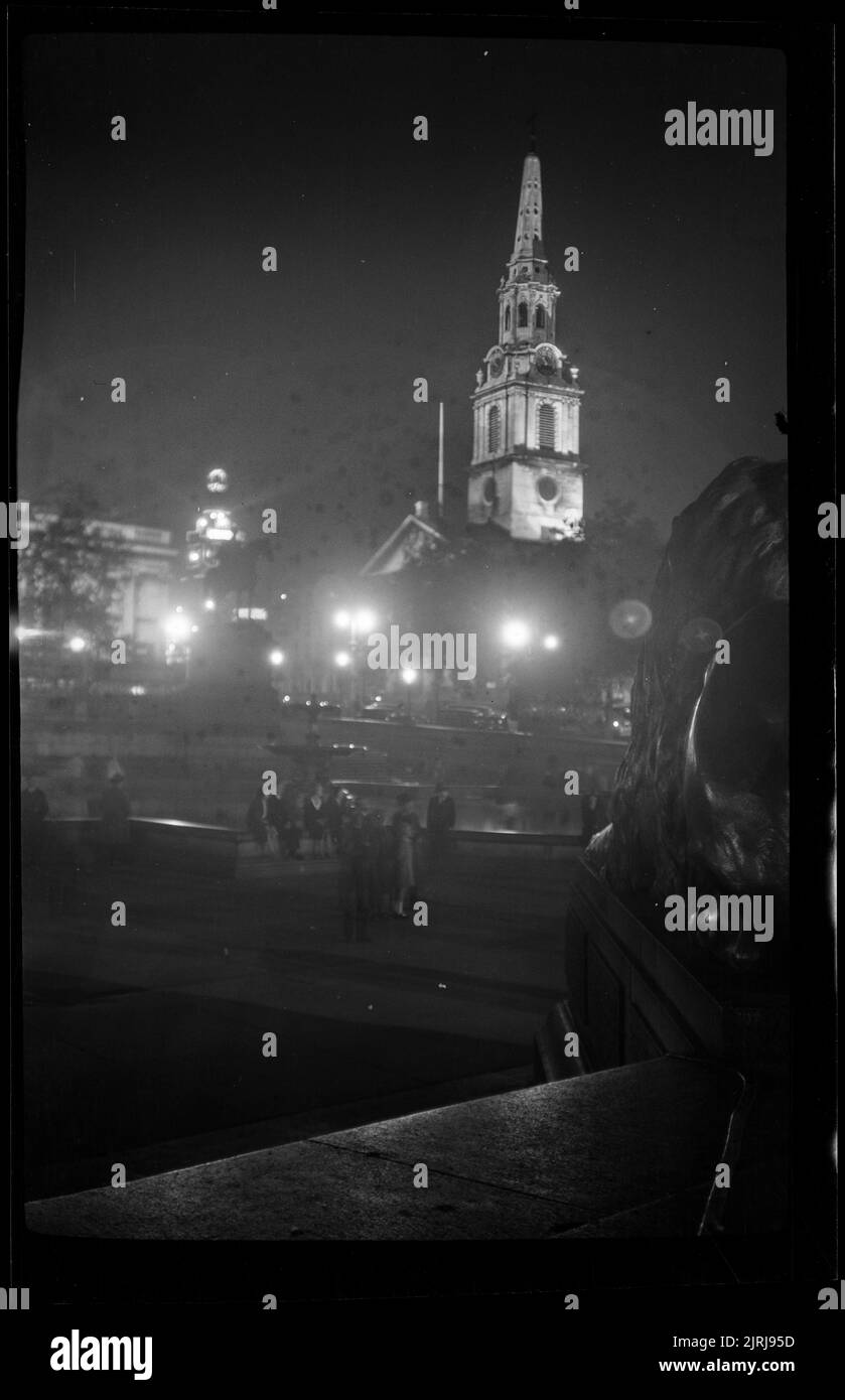 View historic london tower Black and White Stock Photos & Images - Alamy