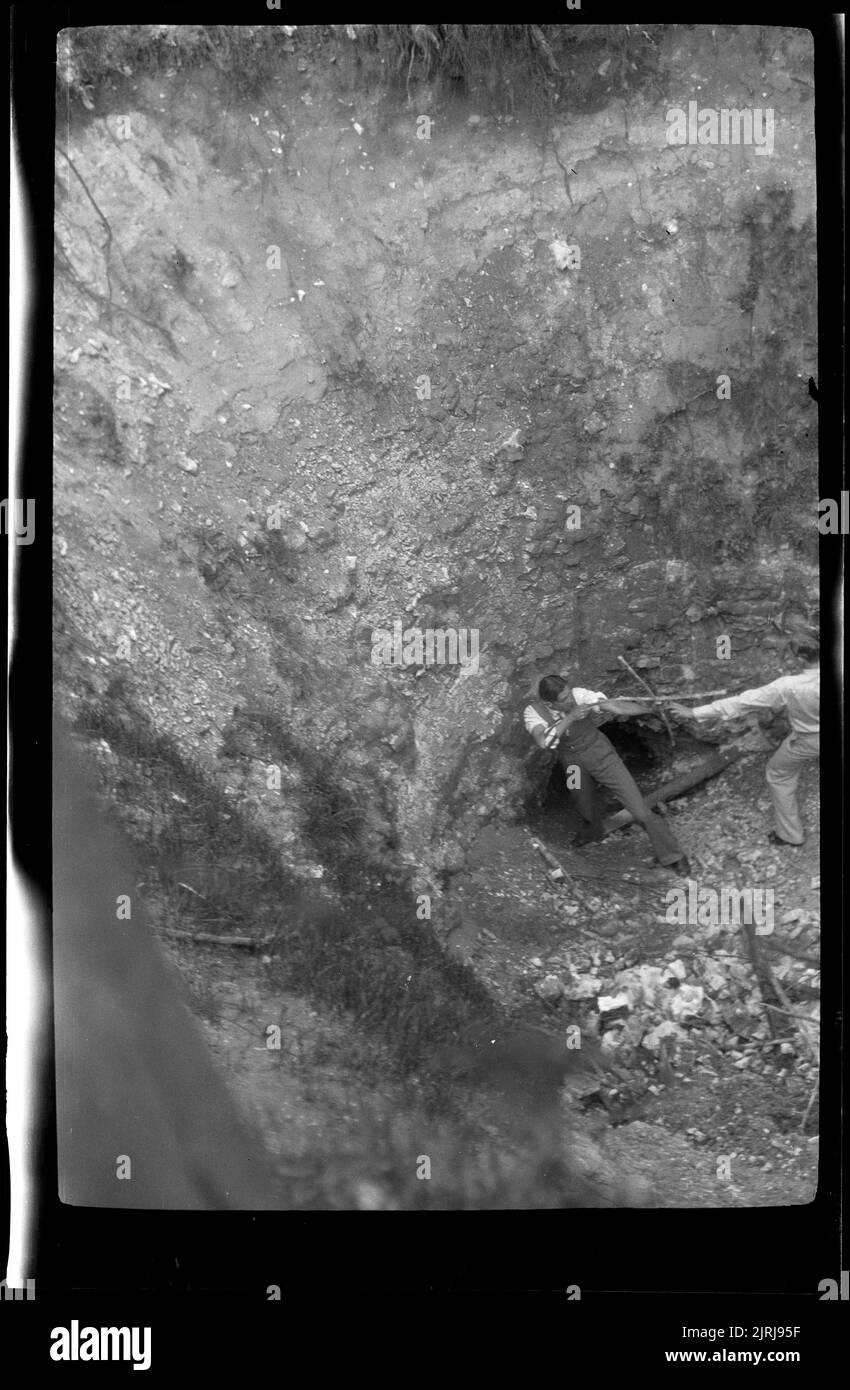 Duelling pit hi-res stock photography and images - Alamy