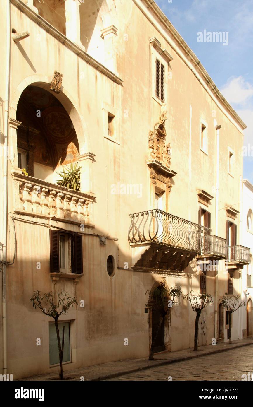 Fancy italian exterior hi-res stock photography and images - Alamy