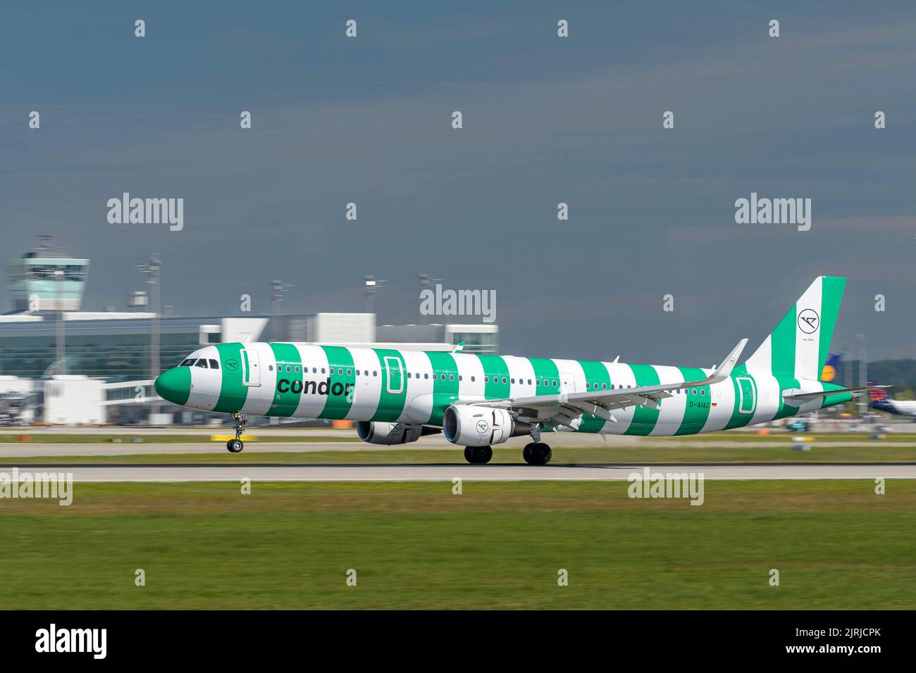 Condor Airbus A321-211 With The Aircraft Registration D-AIAC Lands On ...