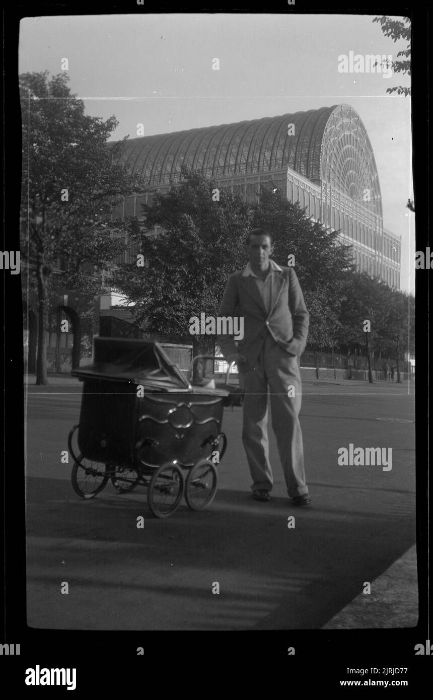 Eric with Michael, Crystal Palace, London, 1930s, England, by Eric Lee ...