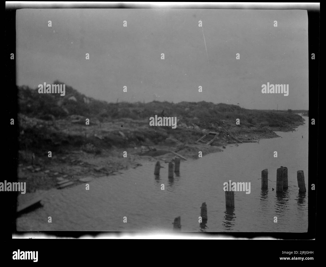 Dixmude yser canal hi-res stock photography and images - Alamy