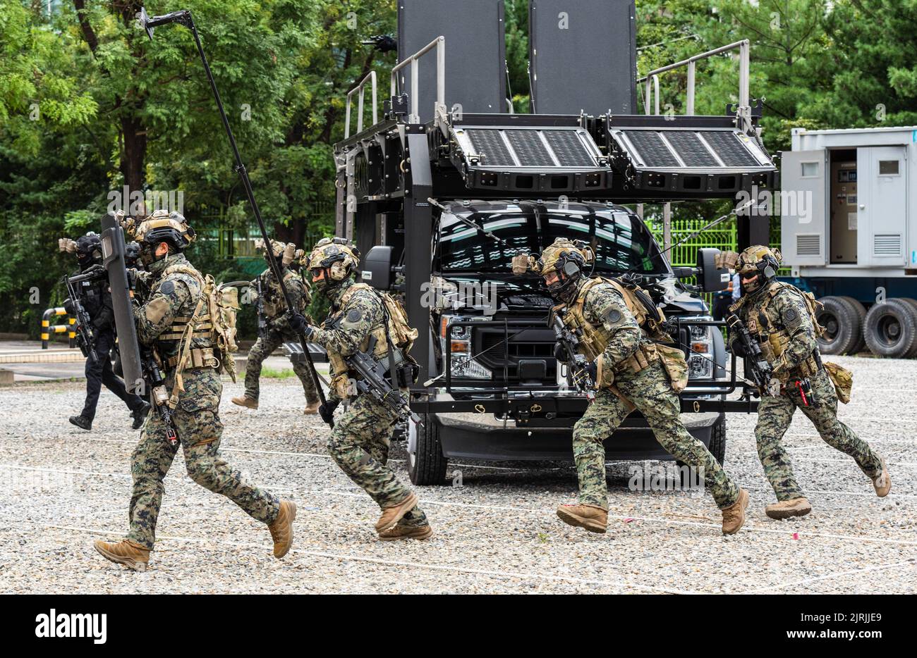 Seoul, South Korea. 24th Aug, 2022. South Korean soldiers participate ...