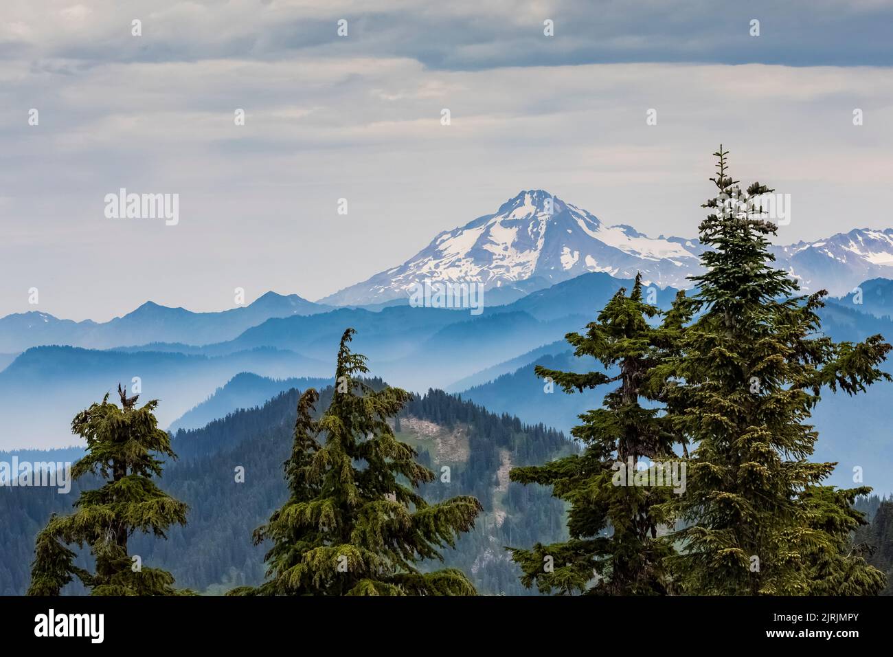 Smoke from Irving Peak and White River Fires (2022) viewed from ...
