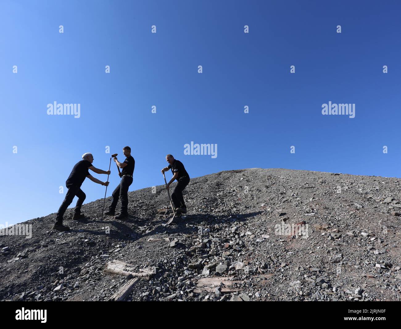 Wettelrode, Germany. 24th Aug, 2022. Röhrigschacht employees have begun ...