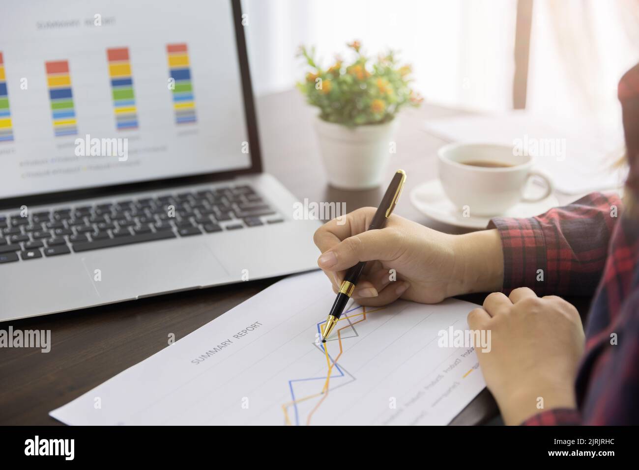 Computer accounting hi-res stock photography and images - Alamy