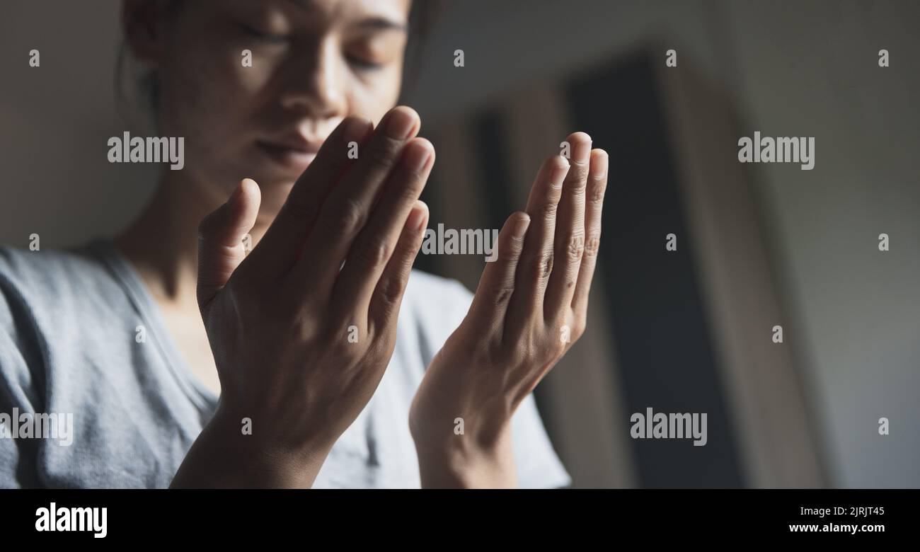 Christian life crisis prayer to god. Woman Pray for god blessing to ...