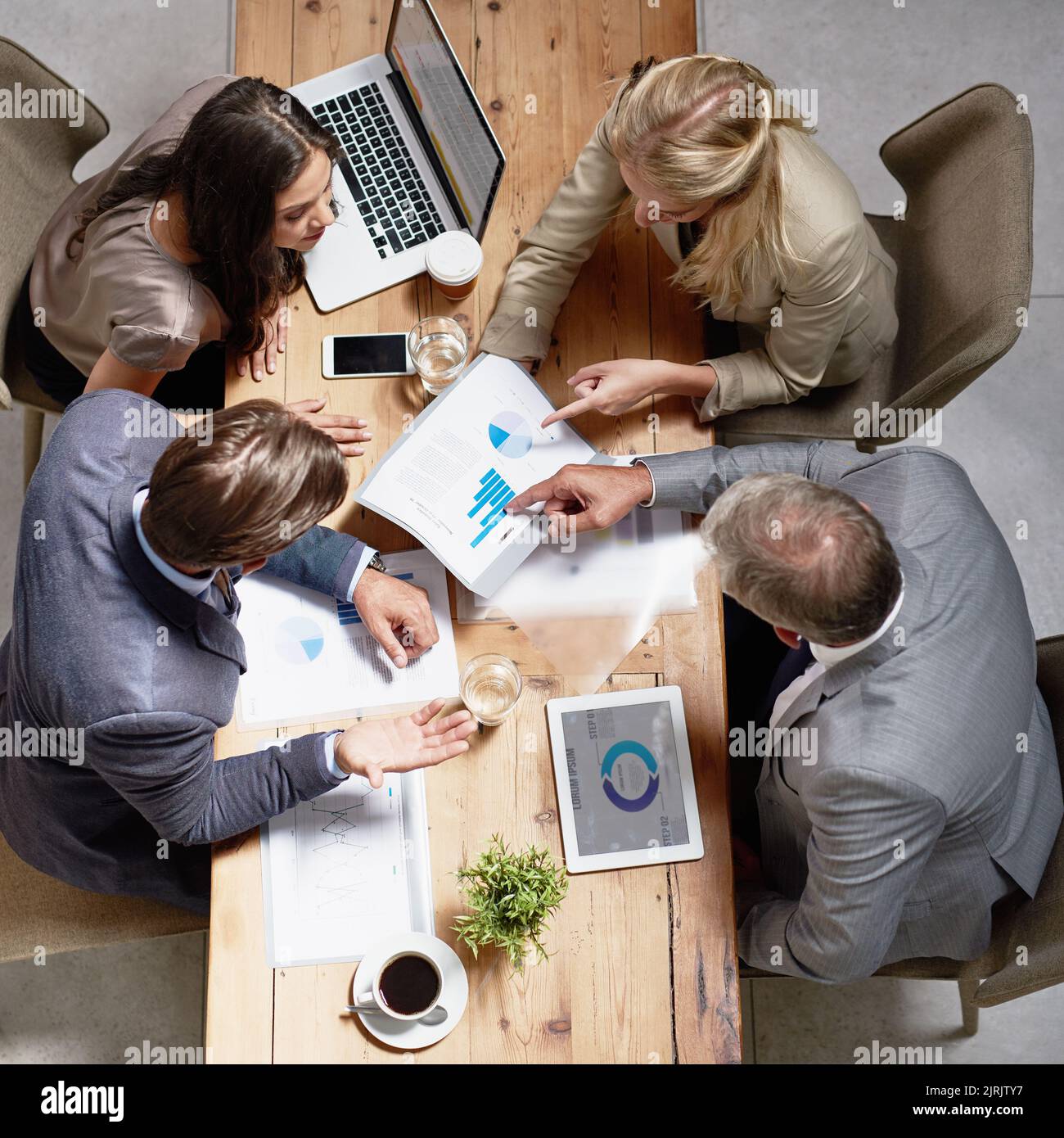 Business figures hi-res stock photography and images - Alamy