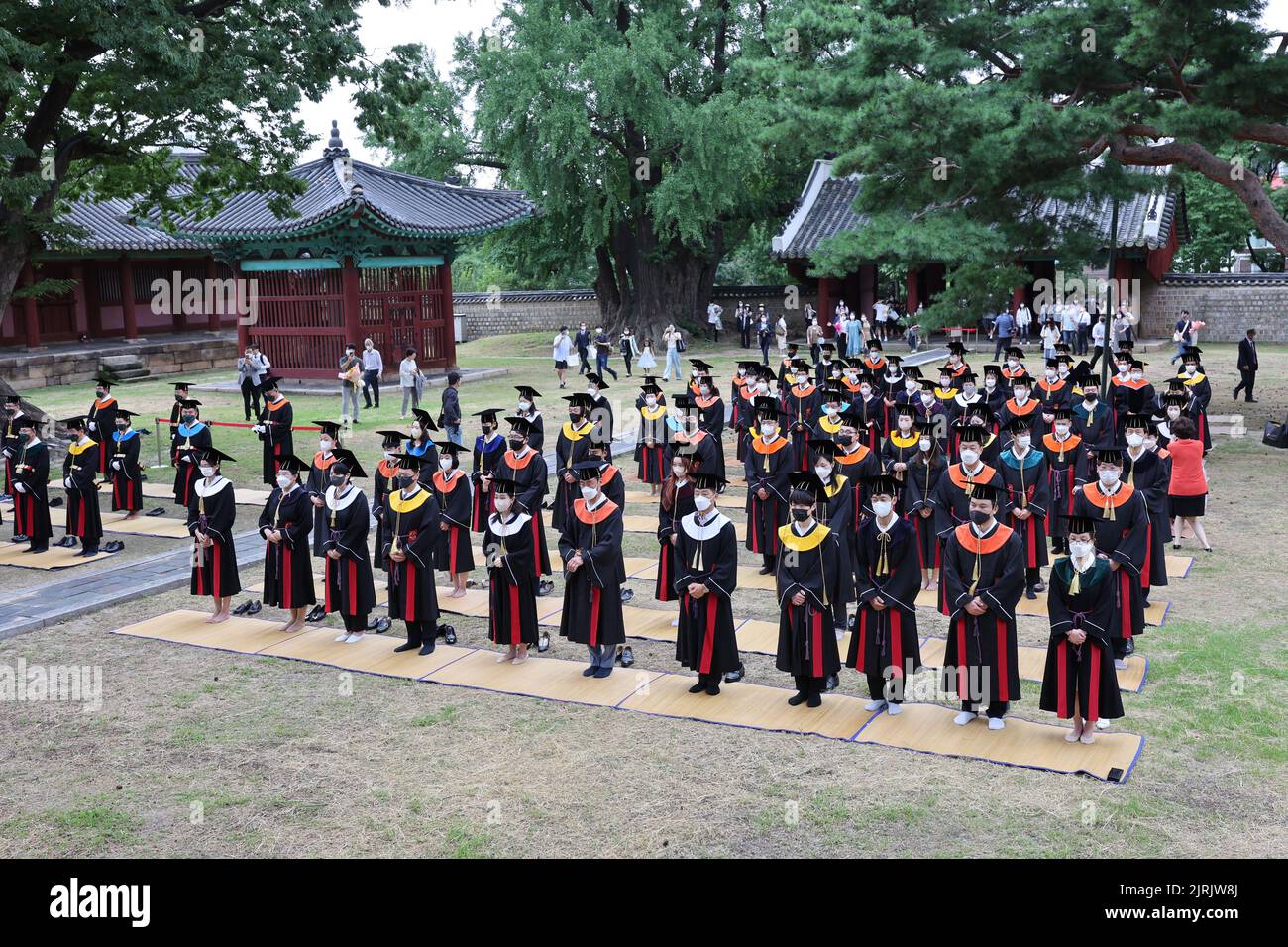 25th Aug, 2022. Traditional Korean commencement ceremony Graduates of ...