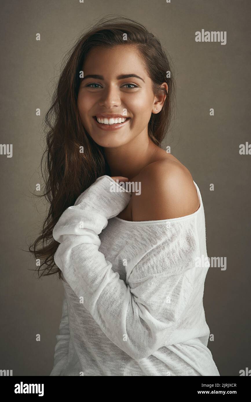 Beauty in the beholder hi-res stock photography and images - Alamy