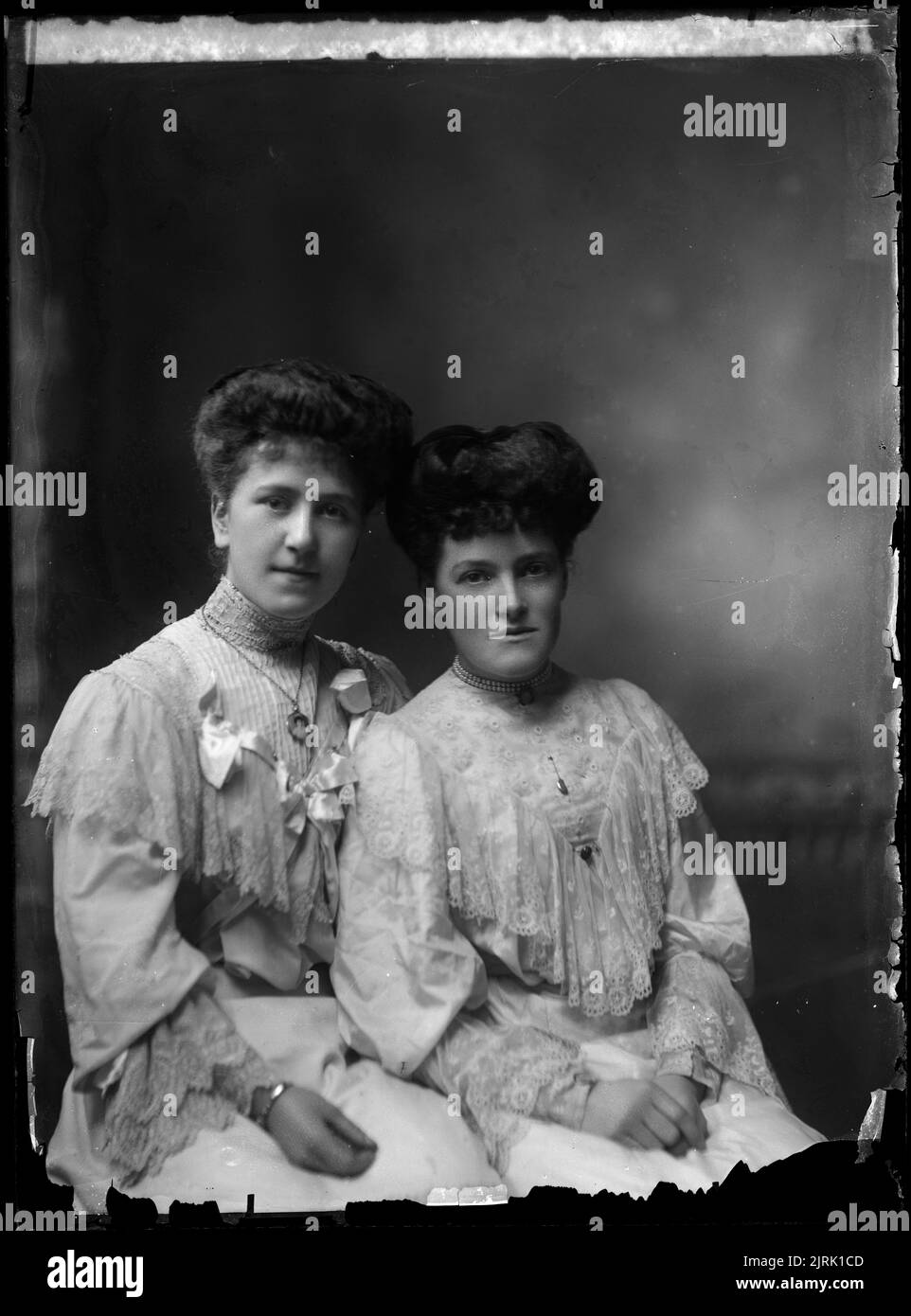 Two women, 1900-1917, Dannevirke, by Alfred Henderson Stock Photo - Alamy