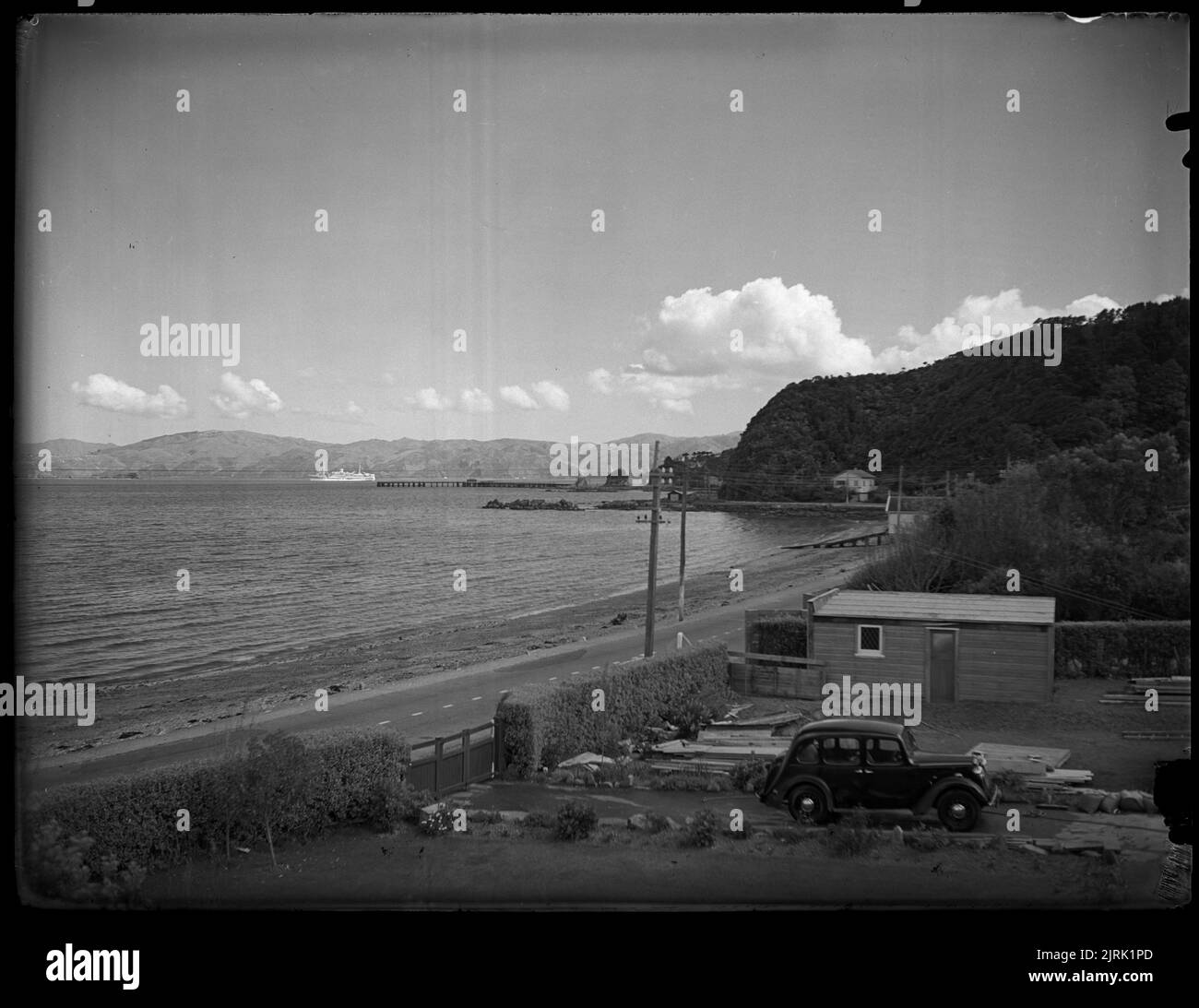 Lowry Bay, Wellington, by J.W. Chapman-Taylor Stock Photo - Alamy
