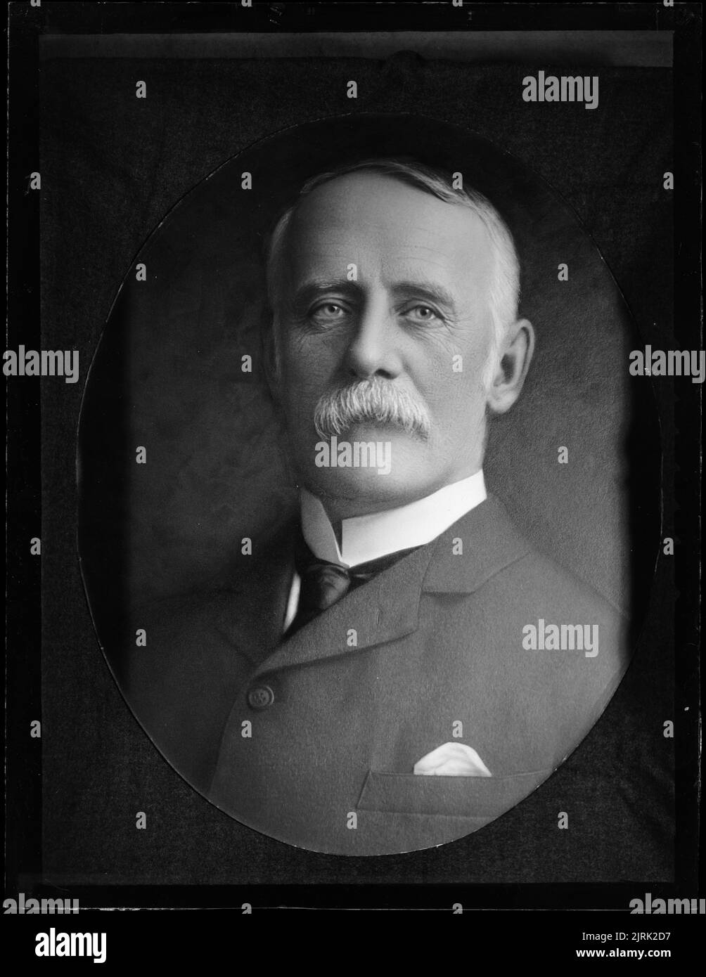 Mr reg gardiner mr reg gardiner hi-res stock photography and images - Alamy