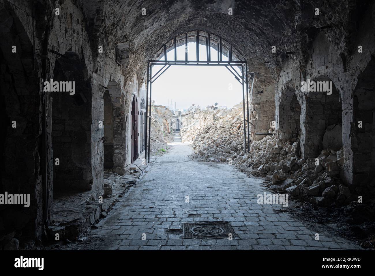 Inside the Aleppo Souk in the Old City in Aleppo, Syria Stock Photo - Alamy