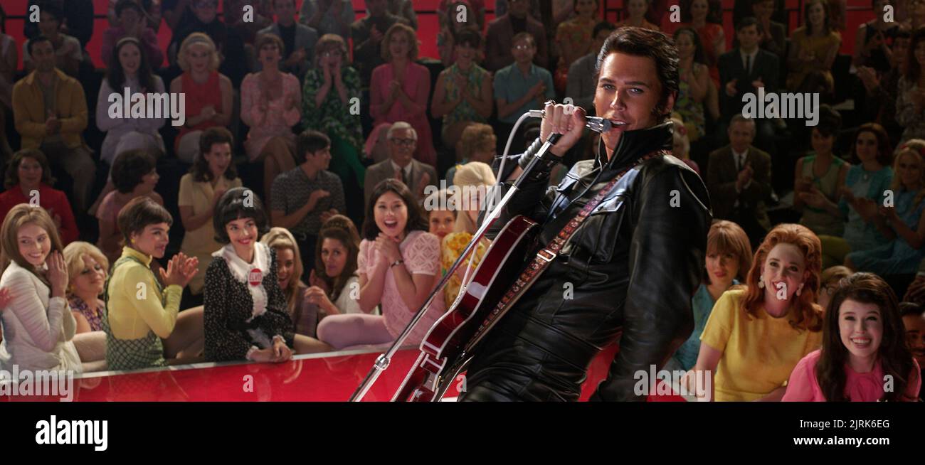 AUSTIN BUTLER in ELVIS (2022), directed by BAZ LUHRMANN. Credit: WARNER ...