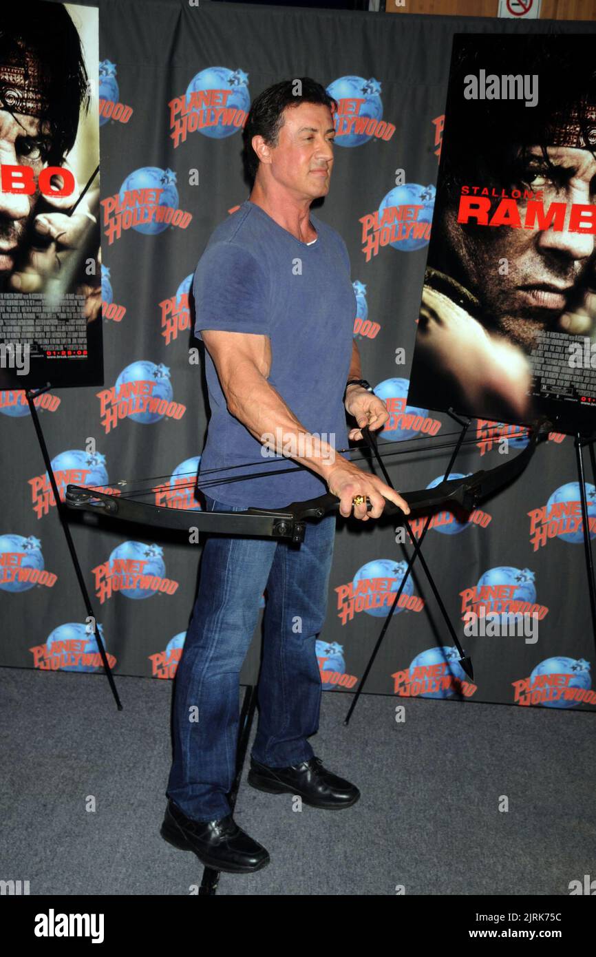 Sylvester stallone rambo 2008 hi-res stock photography and images - Alamy