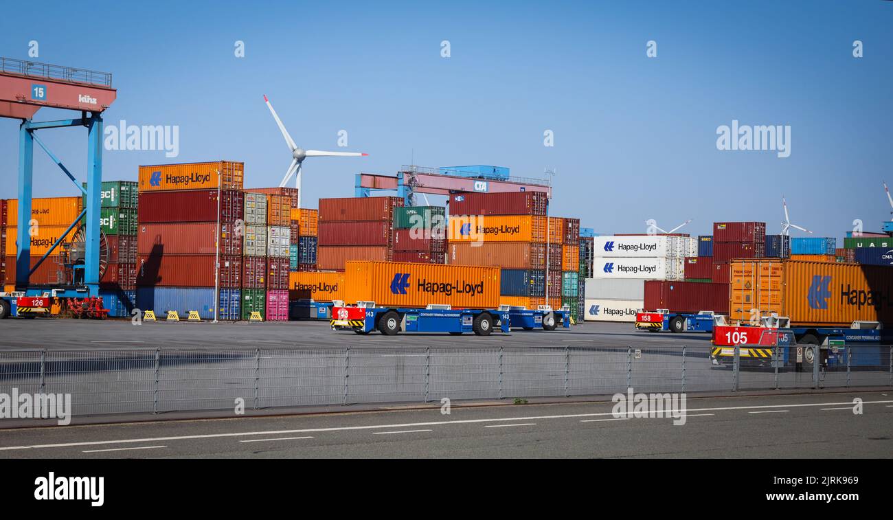 Hamburg, Germany. 24th Aug, 2022. Automated container transporters (AGV ...