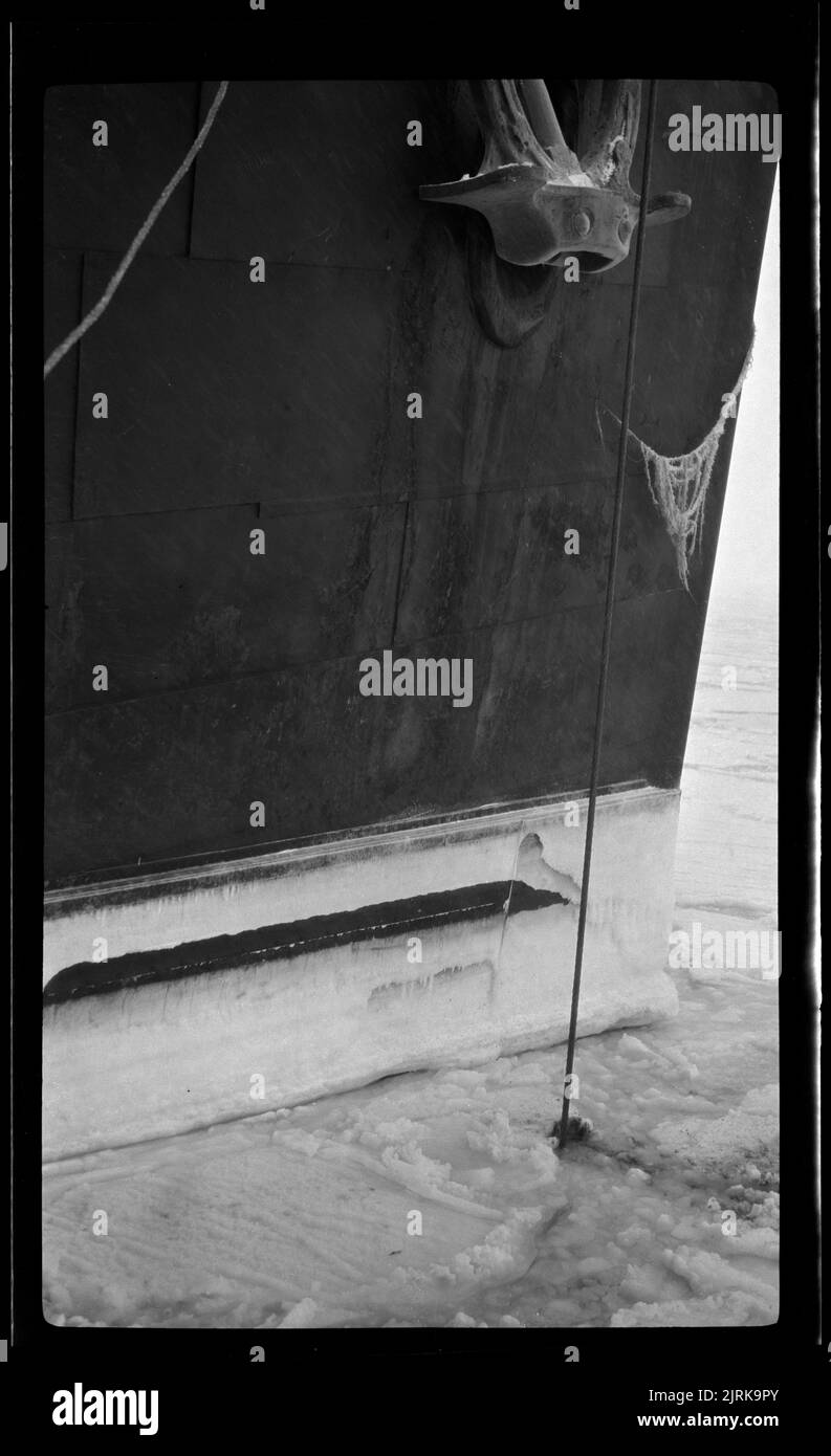 Whaling in the ross sea whaling in the ross sea hi-res stock ...