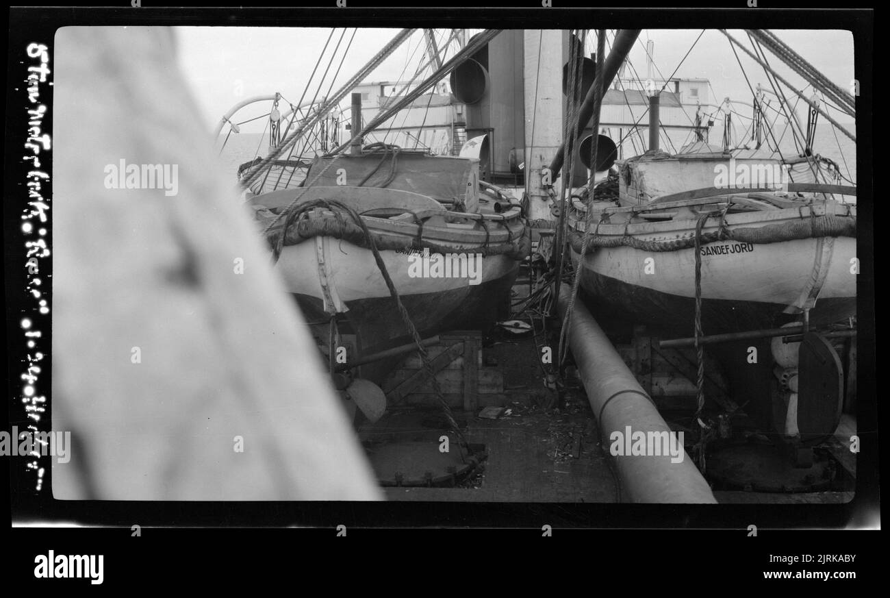 Whaling in the ross sea whaling in the ross sea hi-res stock ...