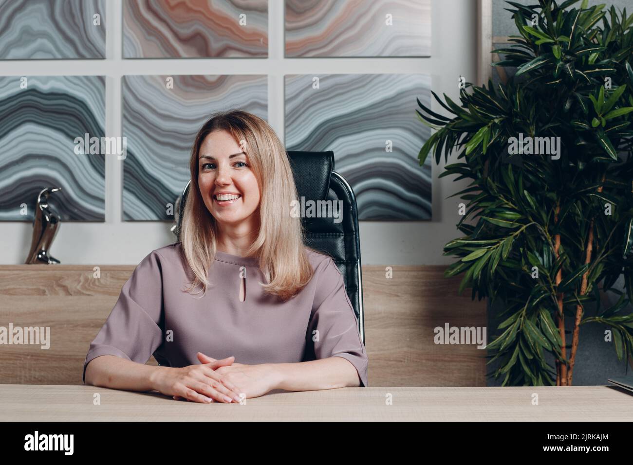 Coach table hi-res stock photography and images - Alamy