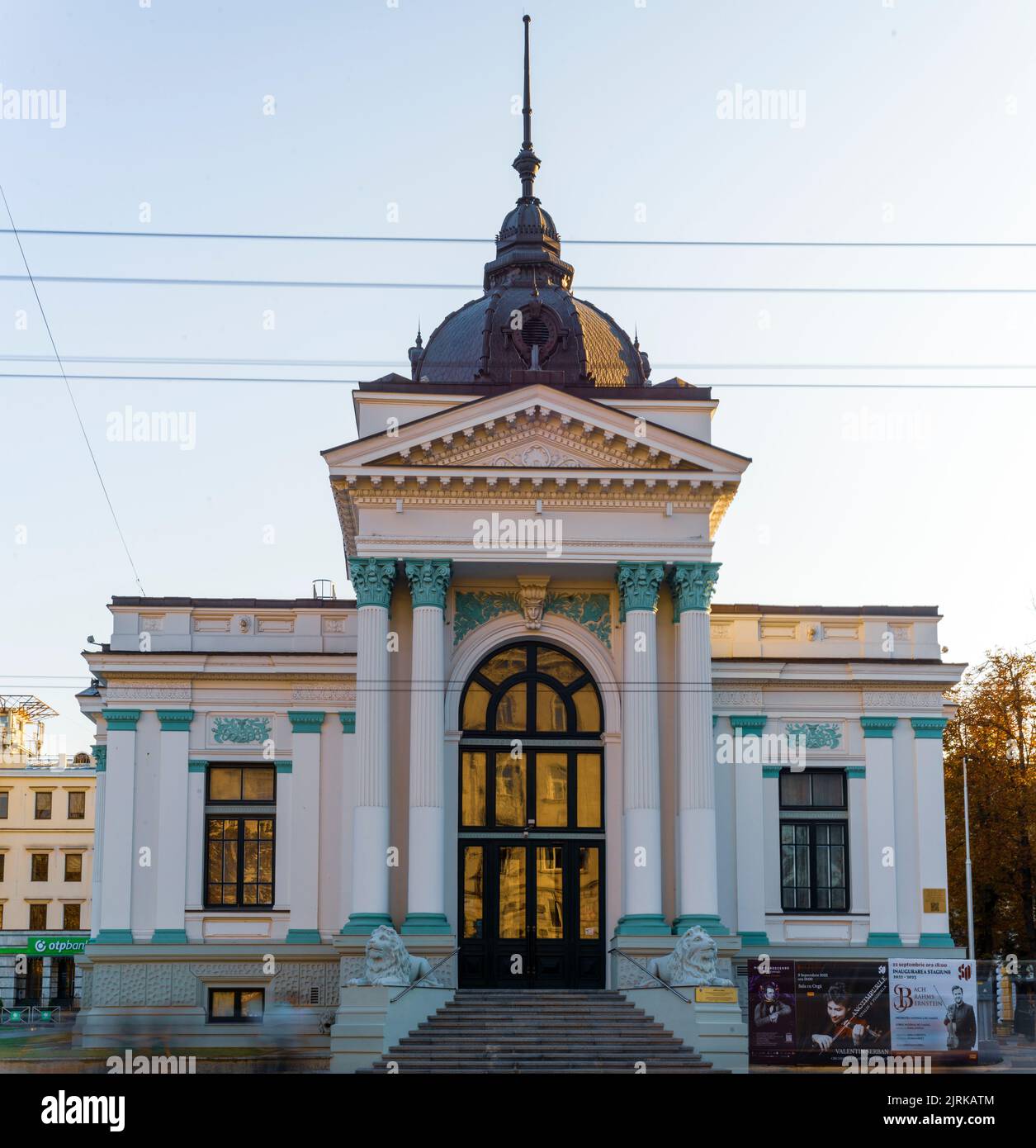 CHISINAU, MOLDOVA - august 20, 2022: City Hall and Organ hall long ...