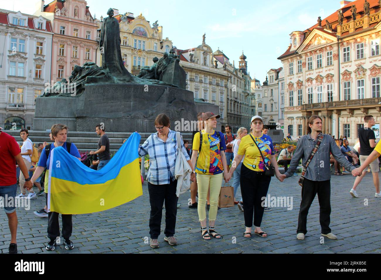 Human chain formed by Ukrainians and their supporters, part of the ...