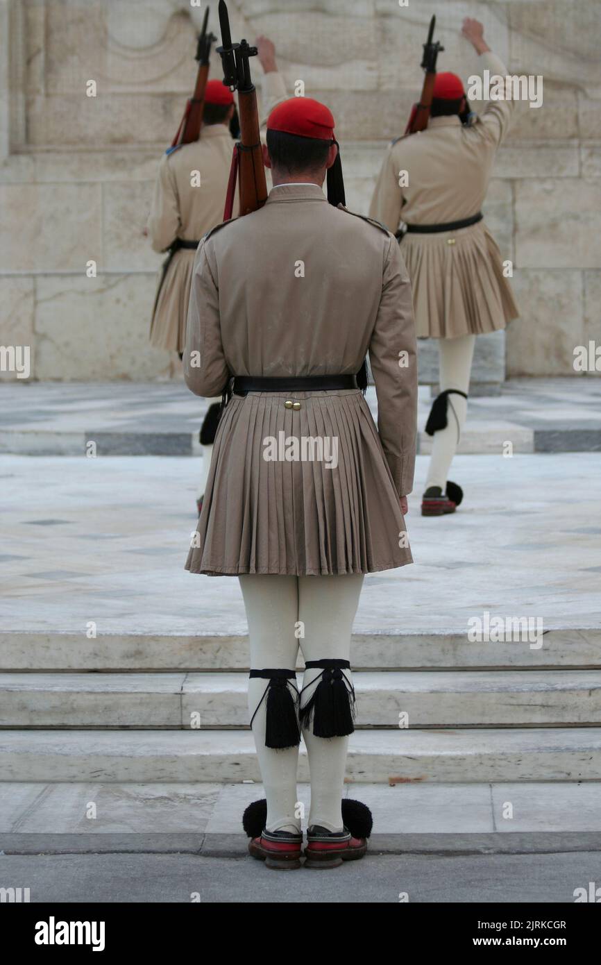 Unidentified soldiers in uniform hi-res stock photography and images - Alamy