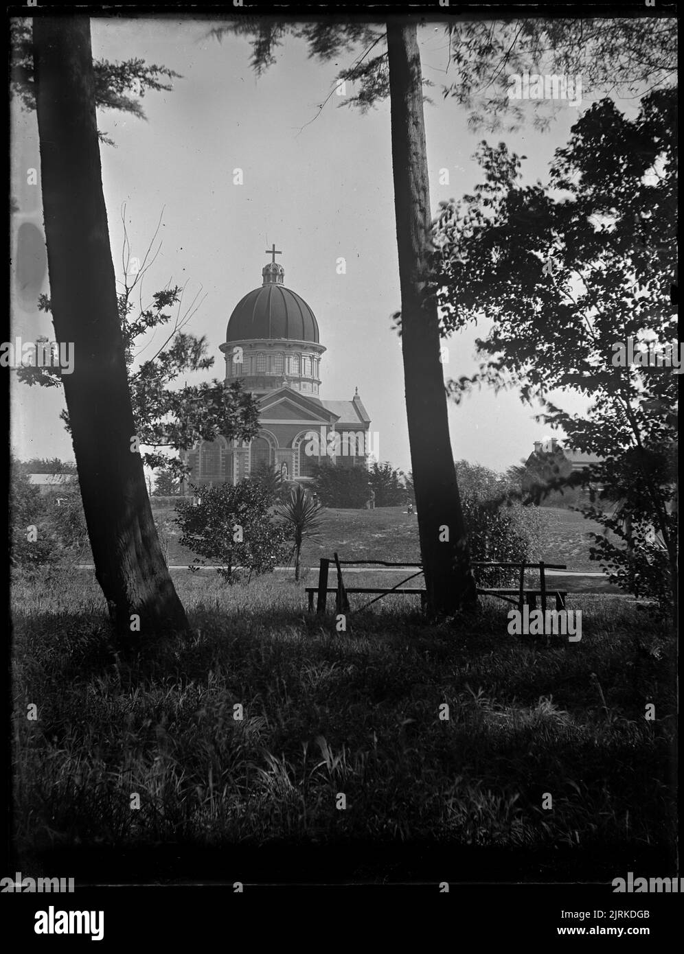View in invercargill view in invercargill Black and White Stock Photos ...