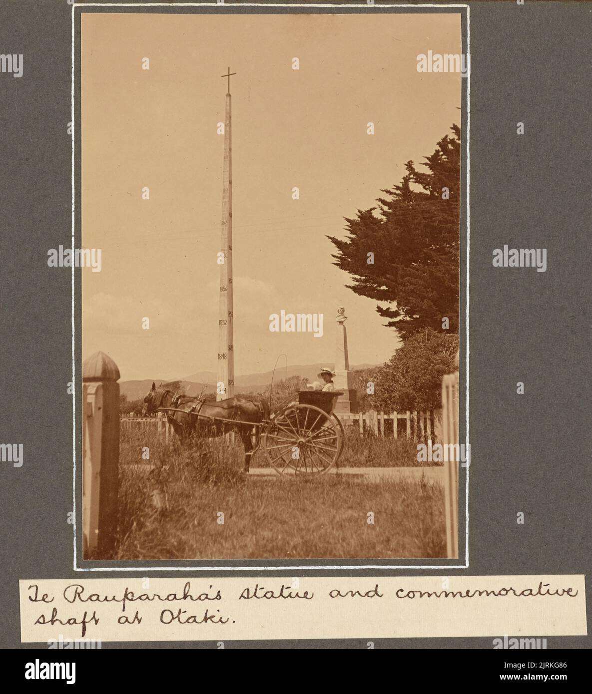 A Drive to Waitohu Beach, Otaki: Te Rauparaha's statue and ...