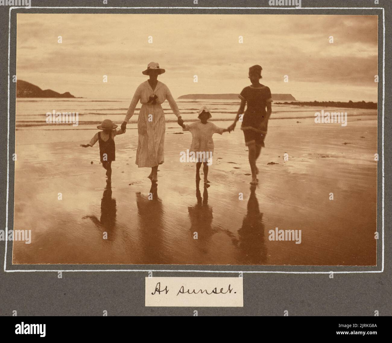 The picnic at hongoeka bay hi-res stock photography and images - Alamy