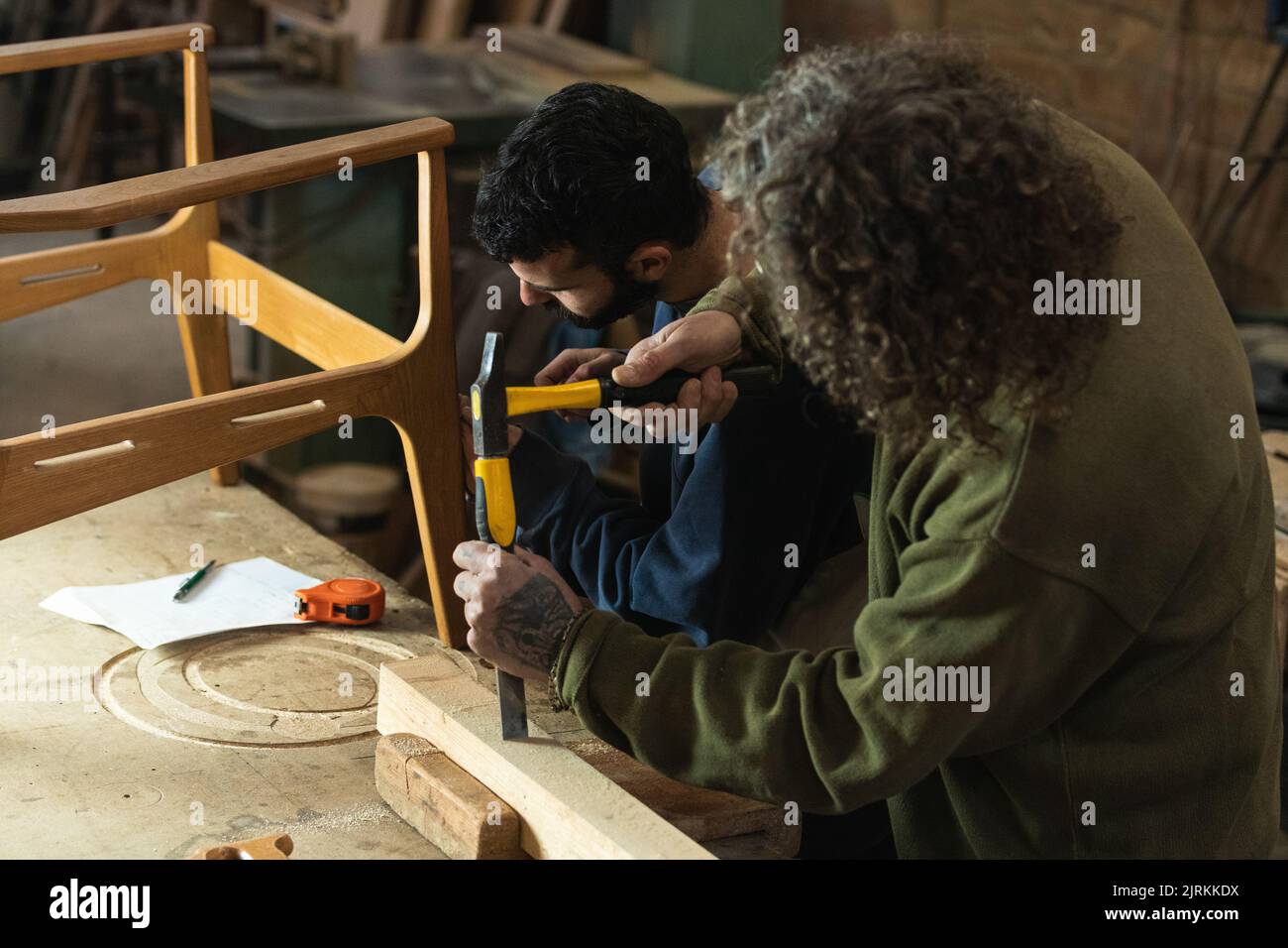 Carpenter hammer chair hi-res stock photography and images - Alamy