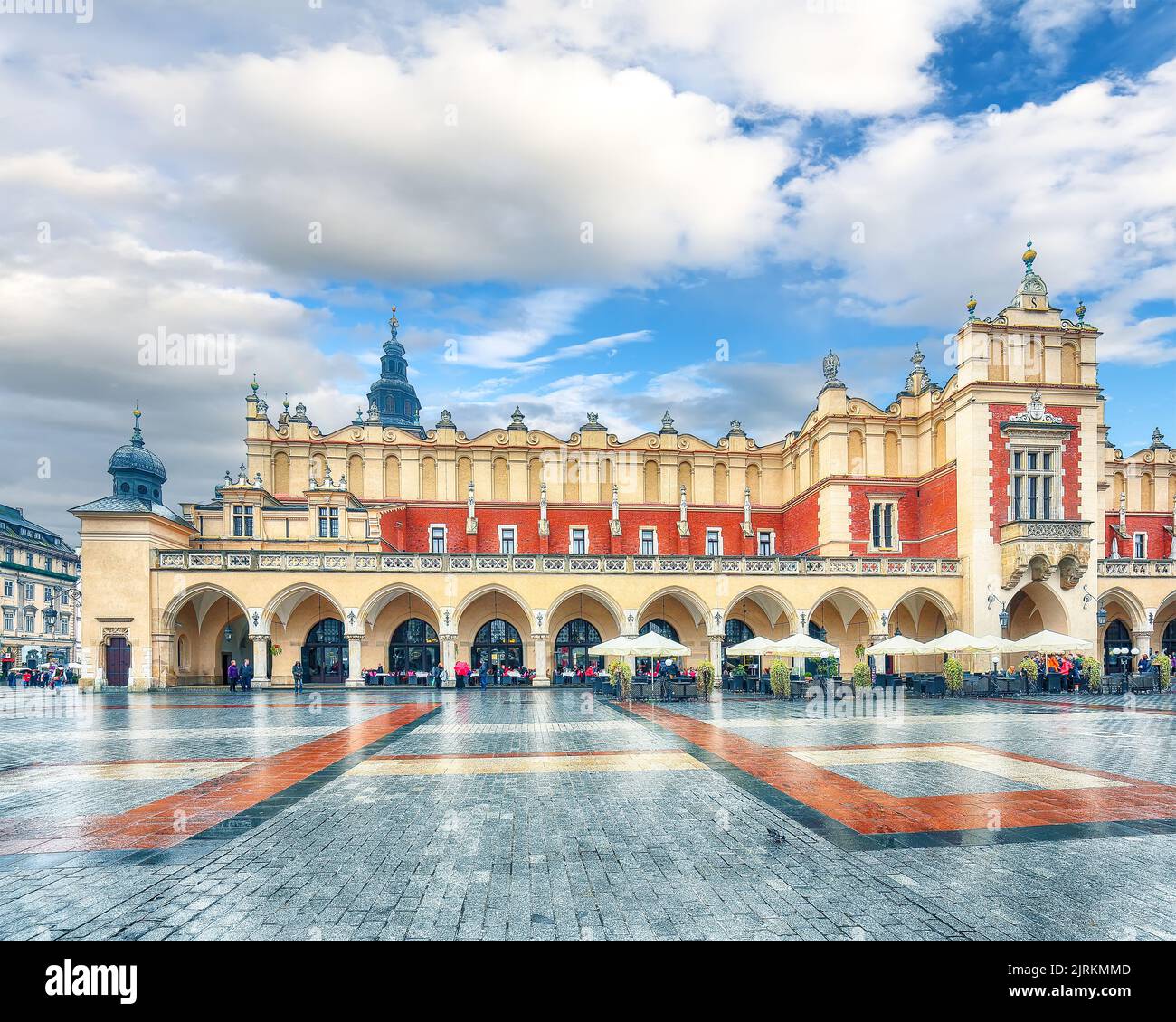 Astonishing cityscape of Krakow with Cloth Hall, Sukiennice and ...