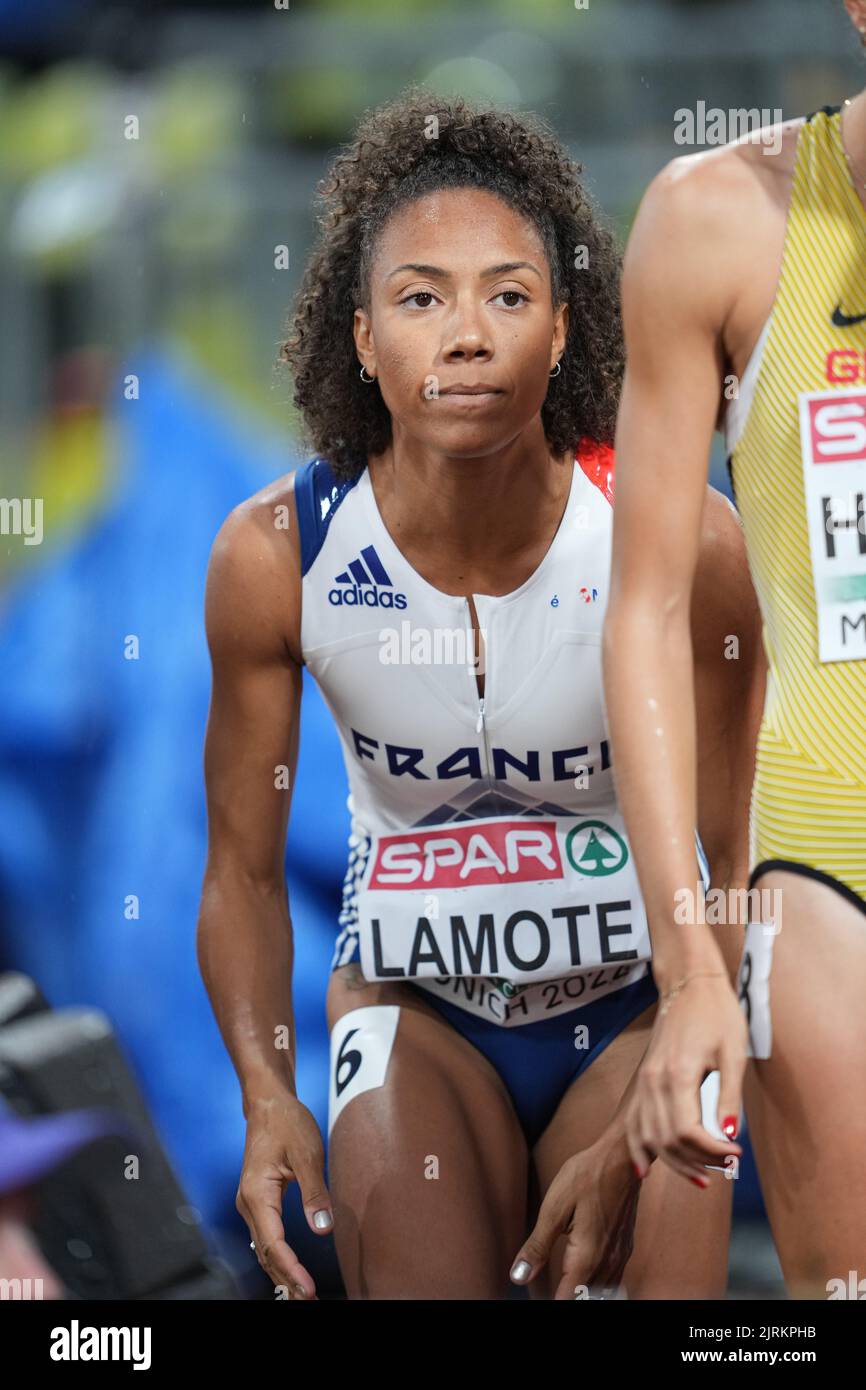 Rénelle Lamote running the 800 meters at the European Athletics ...